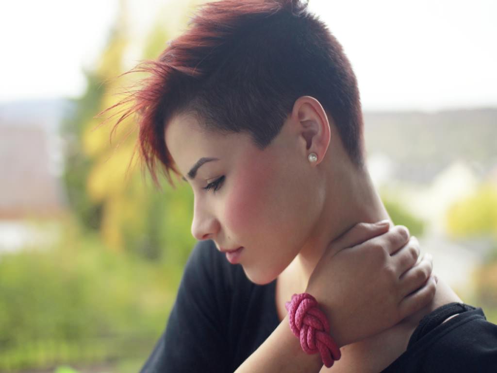 21 Steal more attention by splashing your punk hairstyle in wild colors ...