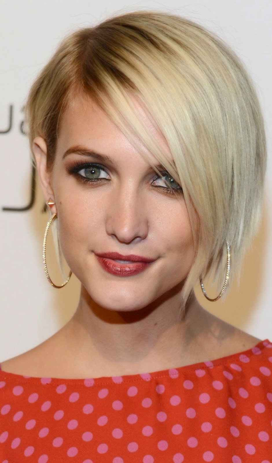 14 pixie hairstyles with long bangs. Who said you can’t have long and ...